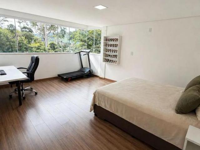 CASA TOTALMENTE MOBILIADA, 3 SUITE, 3 VAGAS BAIRRO HIPICA