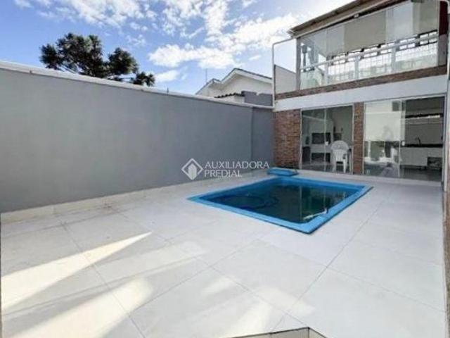 Casa totalmente reformada, mais de 300m privativos