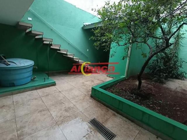 CASA TOTALMENTE REFORMADA À VENDA EXCELENTE LOCALIZAÇÃO EM Guarulhos PRÓXIMA À BASE AÉREA