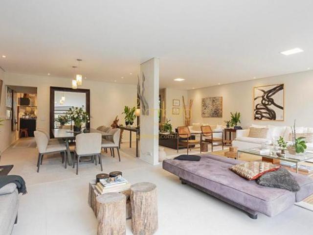 Casa totalmente reformada com 3 suítes no Jardim dos Estados