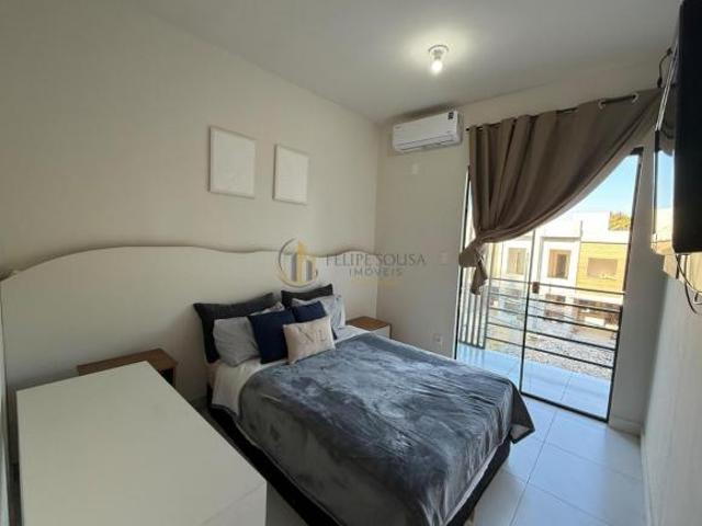 CASA TOTALMENTE REFORMADA COM CLOSET E AR CONDICIONADO PLANEJADOS 2 QUARTOS E 1 VAGA