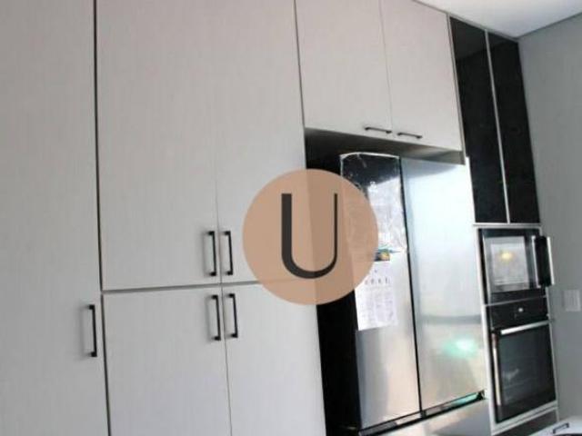 Casa totalmente reformada com quintal e 2 vagas no Tatuapé