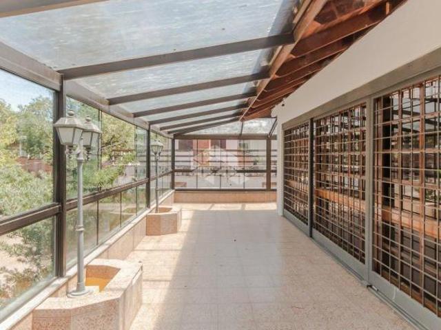 Casa três dormitórios, 540 M² de area construída, duas suites, lavabo no bairro Higianópolis