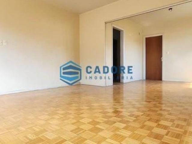 CASA TRÊS DORMITÓRIOS NO MEDIANEIRA