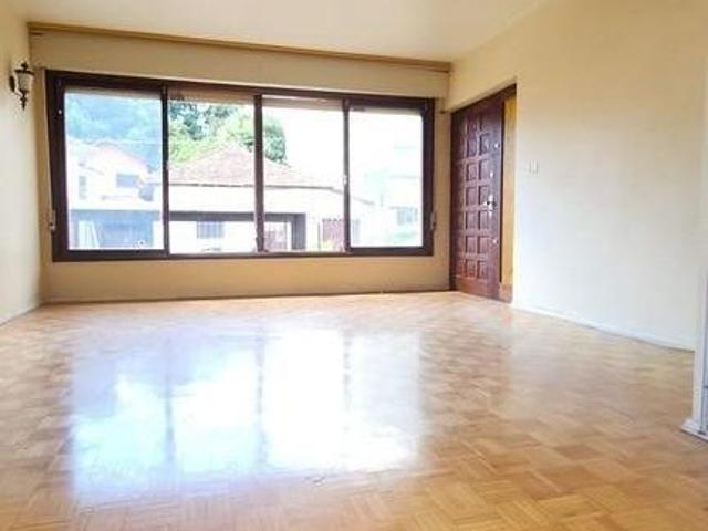 CASA TRÊS DORMITÓRIOS NO MEDIANEIRA