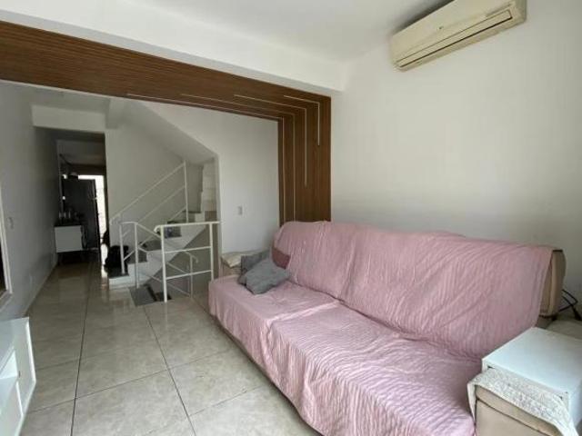 Casa três dormitórios uma suíte duas vagas