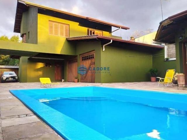 Casa três quartos, no Desvio Rizzo