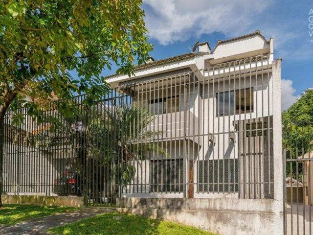 Casa triplex, 04 Quartos, 04 Vagas, Quintal, PIlarzinho, Curitiba
