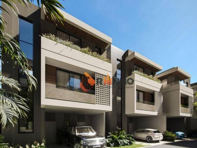 Casa Triplex 192 m² com 3 suítes no Bairro Água Verde