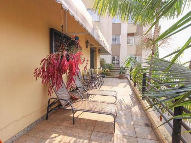 Casa Triplex, 4 quartos, 1 suite, 4 vagas