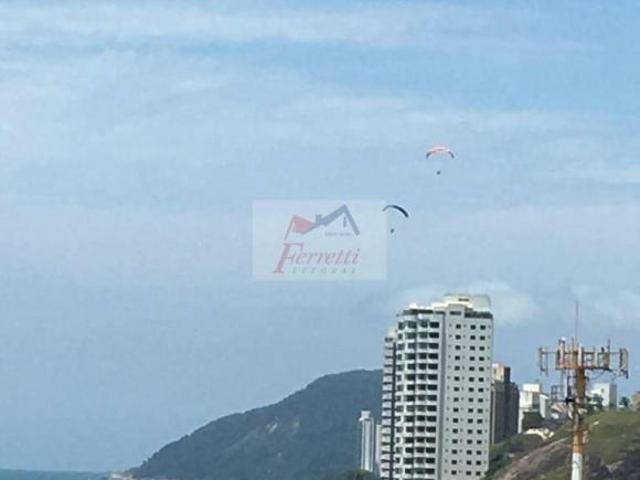 Casa triplex com vista mar em Condomínio