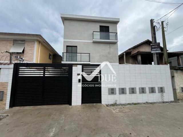 CASA TRIPLEX COM 2 SUITES