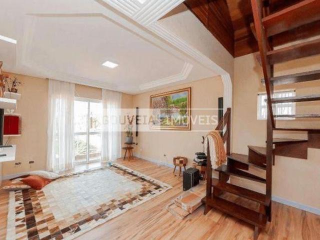 Casa com 3 Quartos, 3 Suítes, 350M², à Venda por R$ 2.100.000,00 Rebouças, Curitiba Pr