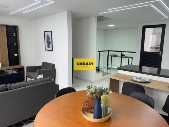Casa Triplex com 3 quartos à Venda – 140m², Piscina e Área Gourmet – Campestre, Santo André