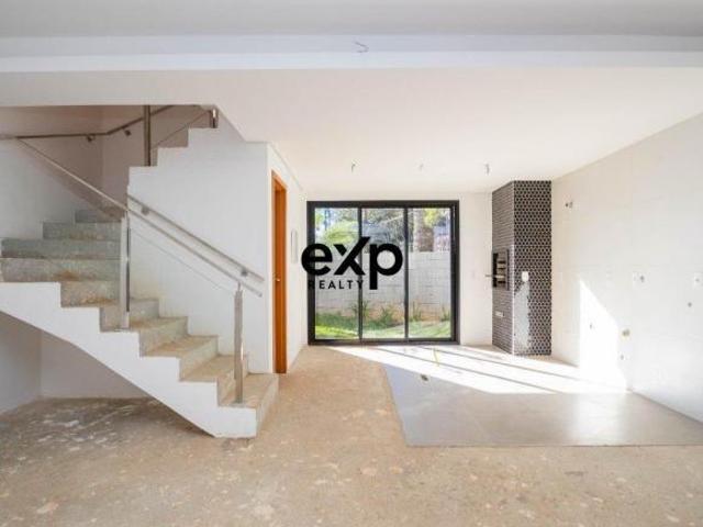 Casa triplex com 3 quartos, suíte no Santa Cândida!