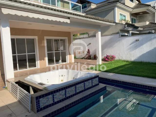 Casa Triplex à venda, 5 quartos, 4 suítes, 2 vagas, Recreio dos Bandeirantes RIO DE JANEIRO/RJ