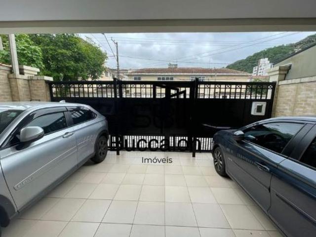 Casa Triplex à Venda — Marapé, Santos/SP | 131 m² • 2 Suítes • 3 Vagas • Área Gourmet com Churrasque