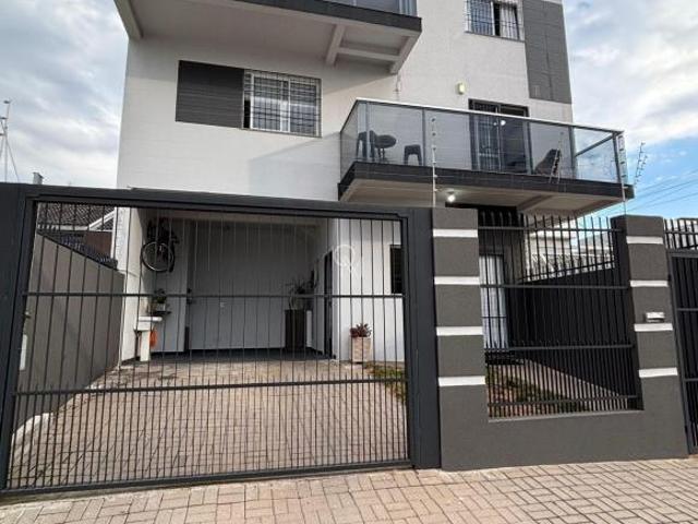 Casa triplex à venda no bairro De Zorzi, em Caxias do Sul
