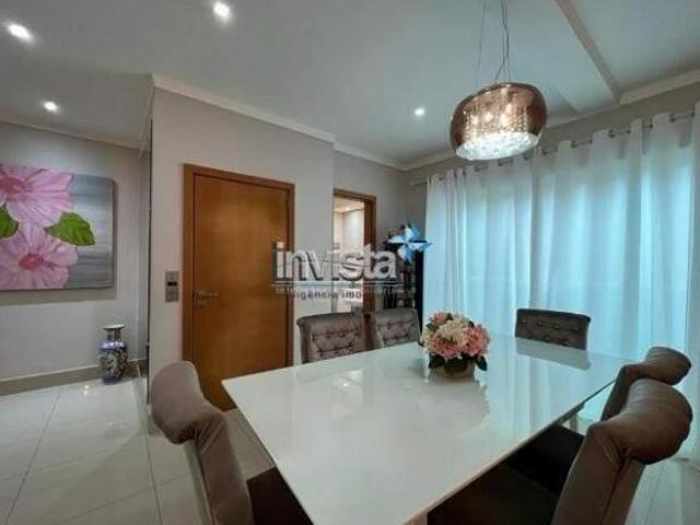 Casa Triplex à venda no bairro Marapé