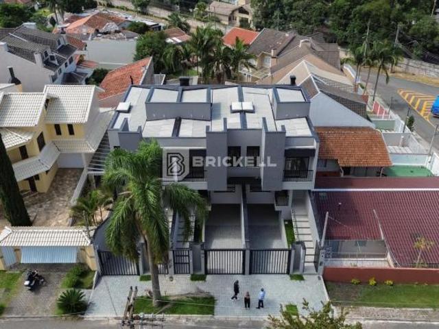 Casa Triplex à Venda no Mossunguê, Curitiba – 3 Suítes, 196m²