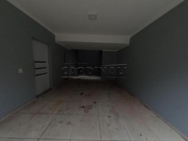 Casa triplex de condomínio com 3 dormitórios sendo 1 suíte em São Carlos
