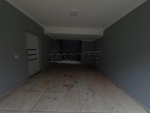 Casa triplex de condomínio com 3 dormitórios sendo 1 suíte em São Carlos