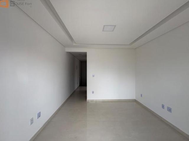 Casa Triplex em Guilhermina Praia Grande, SP