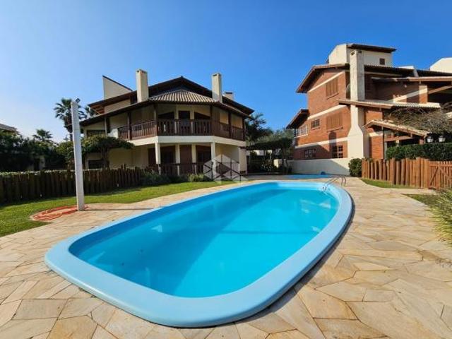 CASA TRIPLEX NO PLAZA GUARITA