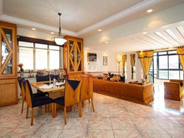 Casa Triplex Sobreposta Alta 4 Dormitórios, Churrasqueira e Piscina no Embaré Santos SP