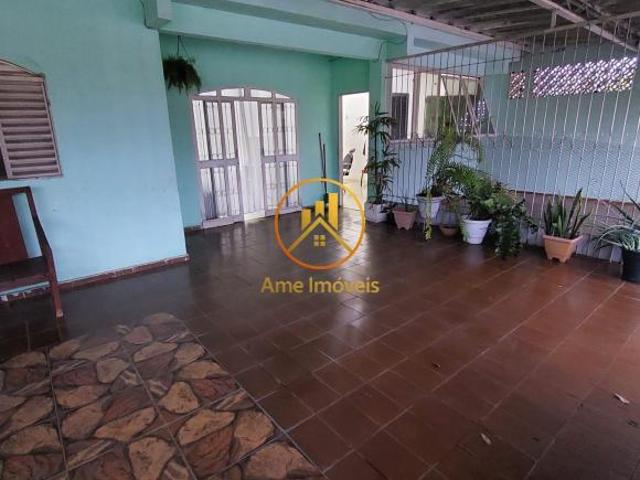 Casa usada com ponto comercial