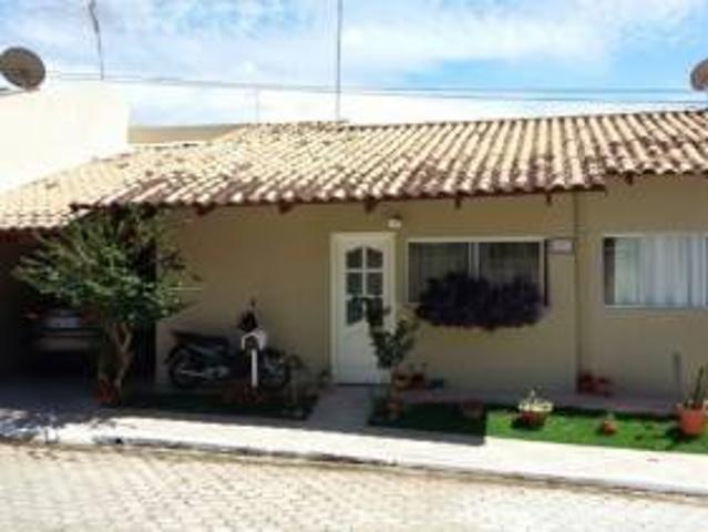 CASA USADA EM COND. 3/4 C/ 2 SUITES SETOR VL Santos Dumont C