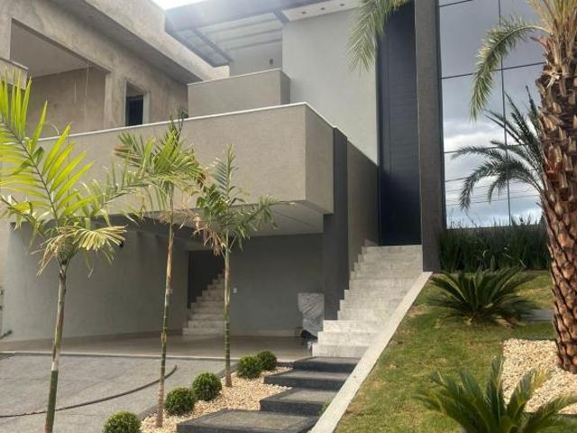 casa vale verde Casa em Condomínio com 4 Quarto s por R$ 2030000.00 no setor Residencial Vale Verd