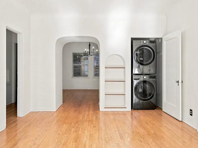 Casa Valencia 2 Bedroom Apartment for Rent at 3121 E 5th St, Long Beach, CA 90814 Eastside