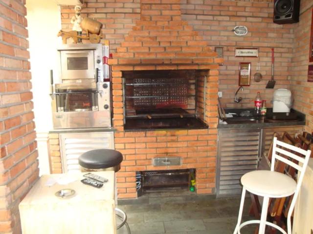 Casa á venda na Água Fria com 3 Quartos e 3 vagas, 175 m² Estuda Permuta!