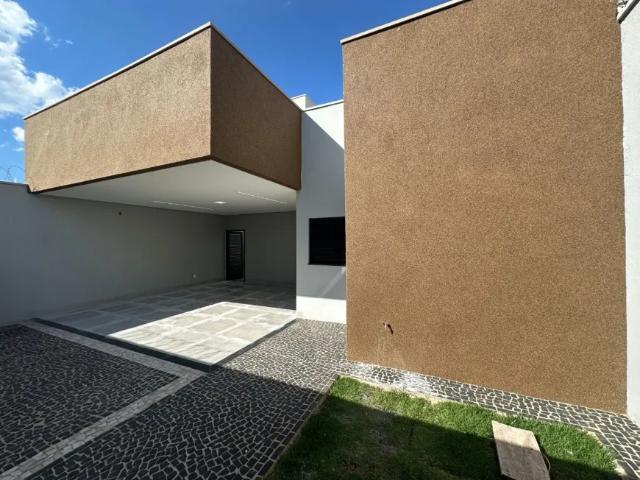 Casa à venda no bairro Novo Mundo em Uberlândia