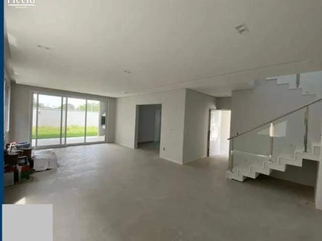 Casa à venda no Cond. Jardim do Golfe 1 Pronta para Morar VAGO Com 3 SUÍTES, 285 m² Útil, Ur