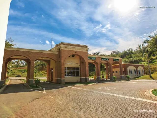 Casa Ã venda no CondomÃnio Figueira Garden em Atibaia, lazer completo e seguranÃ§a 24 horas