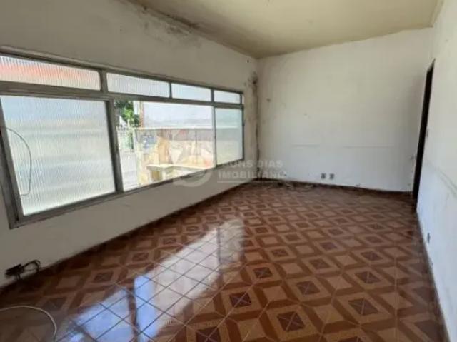 Casa à venda no Tatuapé, São Paulo 3 dormitórios, 5 garagens e quintal amplo!