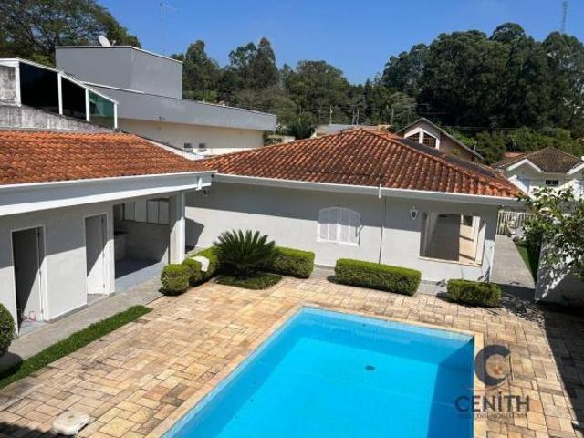 Casa Venda ou Locação com 400m2 03 dorms/01 Suíte e Piscina Cotia