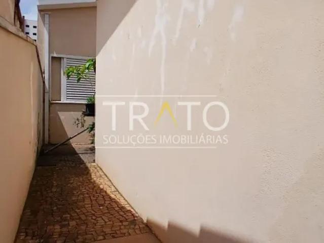 Casa à venda ou locação em área comercial com 350 m2 no Taquaral