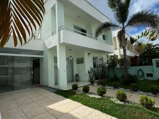 Casa à Venda – Foz do Joanes, Buraquinho – 4/ sendo 3 Suítes