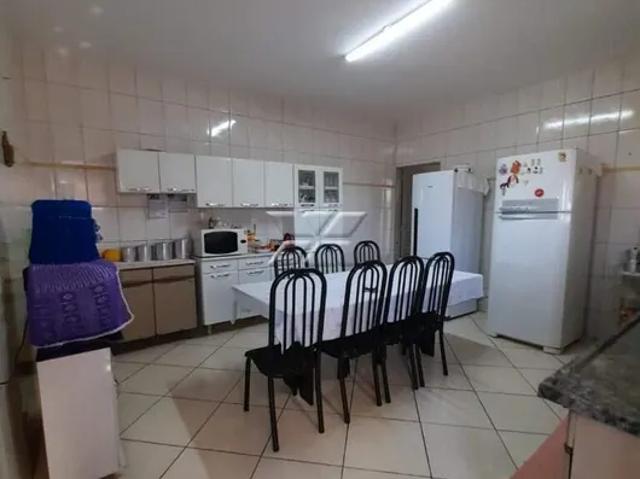 Casa à venda com 02 quartos no Jardim Cherveson