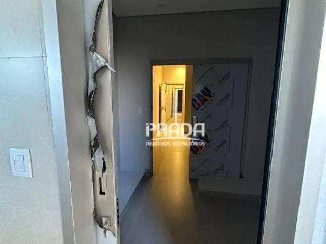 Casa à venda com 3 suítes sendo 1 máster, escritório, piscina, sauna Condomínio Arts Uberlândia/