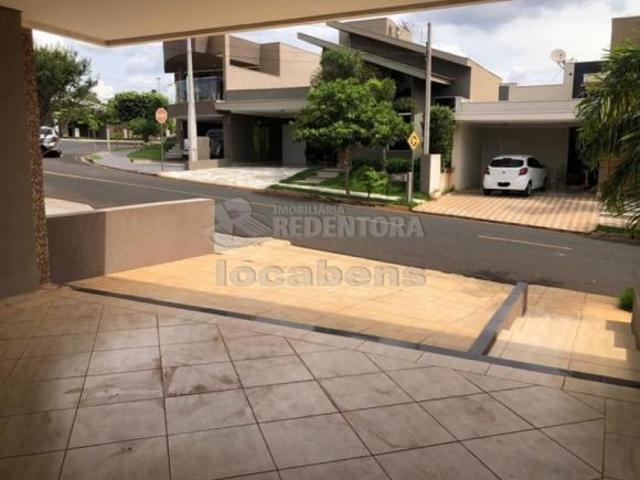 Casa Alto Padrão para Locação e Venda com 03 Dormitórios no Condomínio Alta Vista