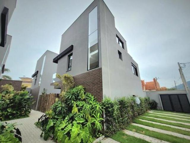 Casa venda condomínio fechado