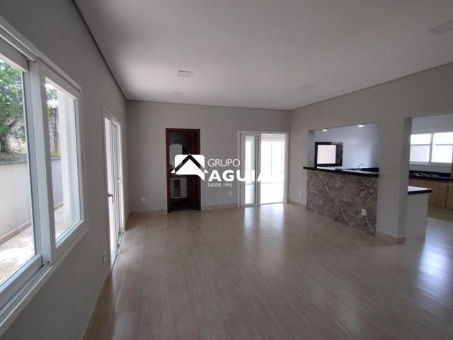 Casa Venda condominio Santa Clara