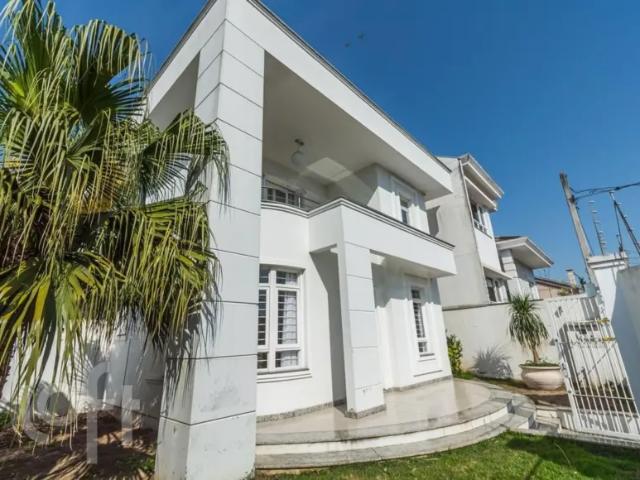 Casa à venda em Marechal Rondon com 245 m², 3 quartos, 1 suíte, 2 vagas