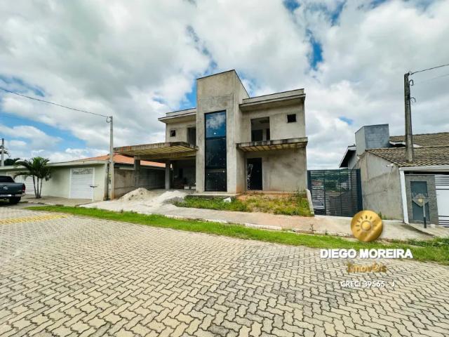 Casa à venda em Atibaia dentro de condomínio