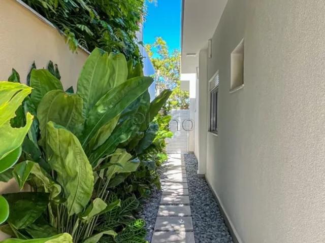Casa à venda em Campinas, Swiss Park, com 3 suítes, com 205 m², Fribourg 11