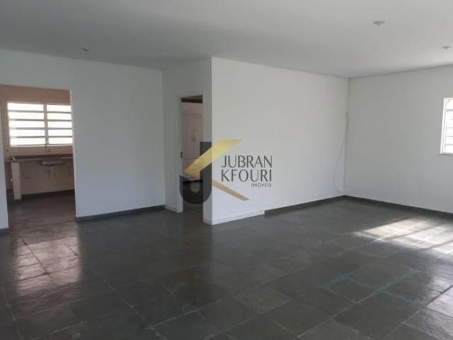 Casa `venda em condominio na região do Alphaville essa linda casa com 3 quartos
